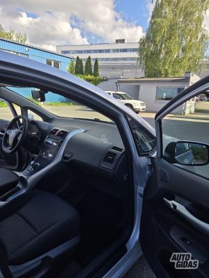 Pelēks Toyota Auris 2011 Ukmergė, ar dzinēja tilpumu 1.80 L un nobraukumu 180 tūkst. km par 6450 €, foto 25 vietnē AUTOMOTO.COM.LV