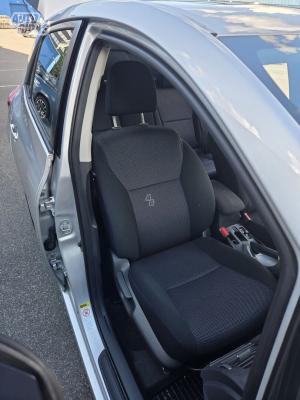 Pelēks Toyota Auris 2011 Ukmergė, ar dzinēja tilpumu 1.80 L un nobraukumu 180 tūkst. km par 6450 €, foto 27 vietnē AUTOMOTO.COM.LV
