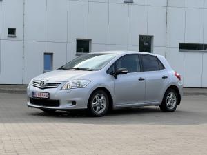 Pelēks Toyota Auris 2011 Rīga, ar dzinēja tilpumu 1.40 L un nobraukumu 317 tūkst. km par 3440 €, foto 3 vietnē AUTOMOTO.COM.LV
