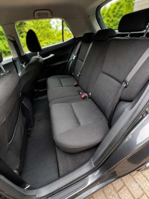 Grey Toyota Auris 2011 in Vilnius, with an engine capacity of 1.60 L and mileage of 233 thousand km for 4790 €, photo 8 on AUTOMOTO.COM.LV
