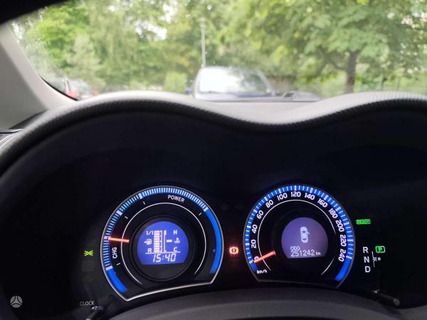 Pelēks Toyota Auris 2011 Viļņa, ar dzinēja tilpumu 1.80 L un nobraukumu 251 tūkst. km par 6100 €, foto 2 vietnē AUTOMOTO.COM.LV