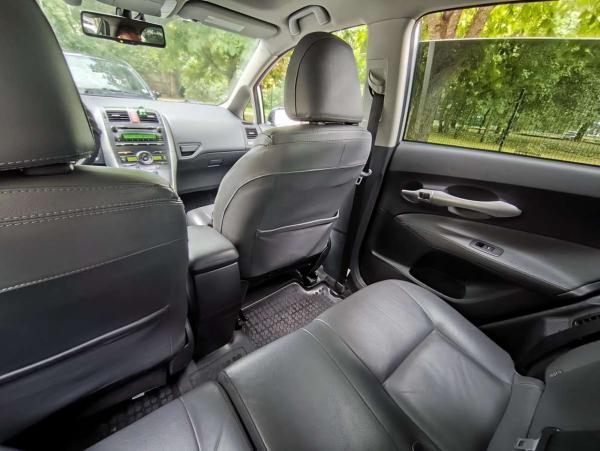 Pelēks Toyota Auris 2011 Viļņa, ar dzinēja tilpumu 1.80 L un nobraukumu 251 tūkst. km par 6100 €, foto 9 vietnē AUTOMOTO.COM.LV