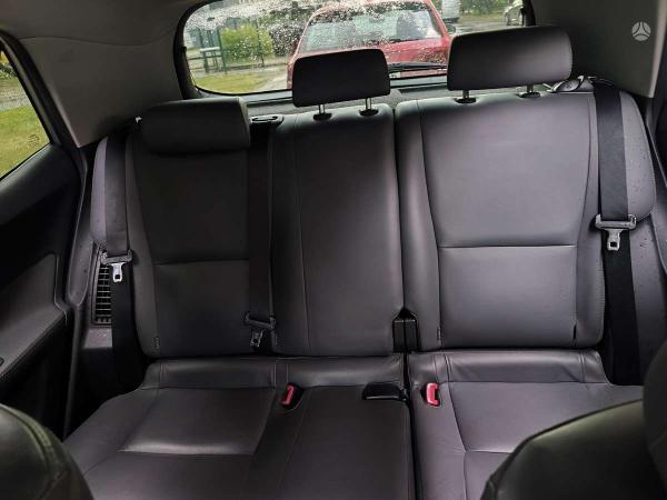 Pelēks Toyota Auris 2011 Viļņa, ar dzinēja tilpumu 1.80 L un nobraukumu 251 tūkst. km par 6100 €, foto 10 vietnē AUTOMOTO.COM.LV