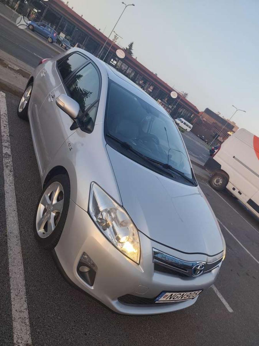 Pelēks Toyota Auris 2011 Viļņa, ar dzinēja tilpumu 1.80 L un nobraukumu 251 tūkst. km par 6100 €, foto 15 vietnē AUTOMOTO.COM.LV