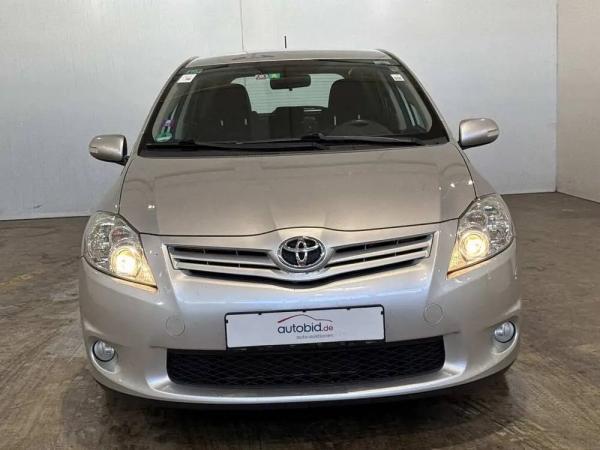 Pelēks Toyota Auris 2011 Limbaži, ar dzinēja tilpumu 2.00 L un nobraukumu 263 tūkst. km par 4850 €, foto 2 vietnē AUTOMOTO.COM.LV