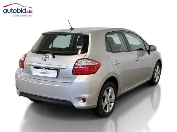 Pelēks Toyota Auris 2011 Limbaži, ar dzinēja tilpumu 2.00 L un nobraukumu 263 tūkst. km par 4850 €, foto 6 vietnē AUTOMOTO.COM.LV