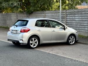 Pelēks Toyota Auris 2011 Jelgava, ar dzinēja tilpumu 1.80 L un nobraukumu 159 tūkst. km par 7200 €, foto 4 vietnē AUTOMOTO.COM.LV