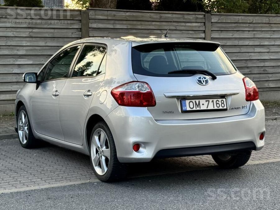 Pelēks Toyota Auris 2011 Jelgava, ar dzinēja tilpumu 1.80 L un nobraukumu 159 tūkst. km par 7200 €, foto 8 vietnē AUTOMOTO.COM.LV