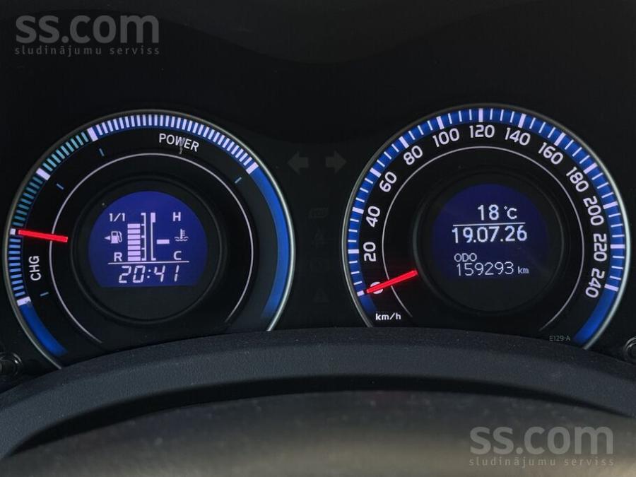 Pelēks Toyota Auris 2011 Jelgava, ar dzinēja tilpumu 1.80 L un nobraukumu 159 tūkst. km par 7200 €, foto 14 vietnē AUTOMOTO.COM.LV