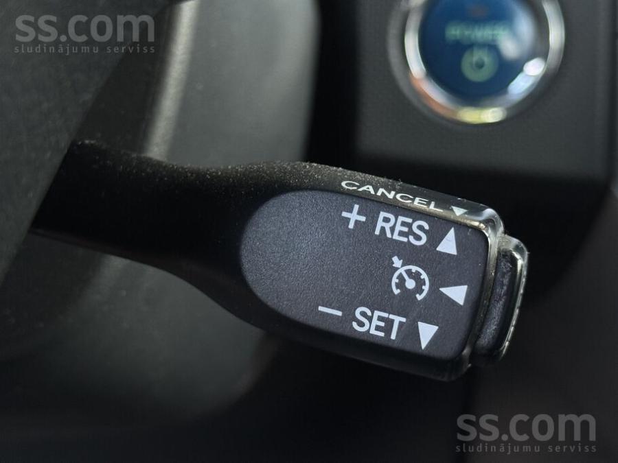 Pelēks Toyota Auris 2011 Jelgava, ar dzinēja tilpumu 1.80 L un nobraukumu 159 tūkst. km par 7200 €, foto 16 vietnē AUTOMOTO.COM.LV