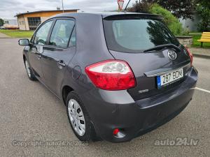 Pelēks Toyota Auris 2011 Paide, ar dzinēja tilpumu 1.60 L un nobraukumu 190 tūkst. km par 4990 €, foto 7 vietnē AUTOMOTO.COM.LV