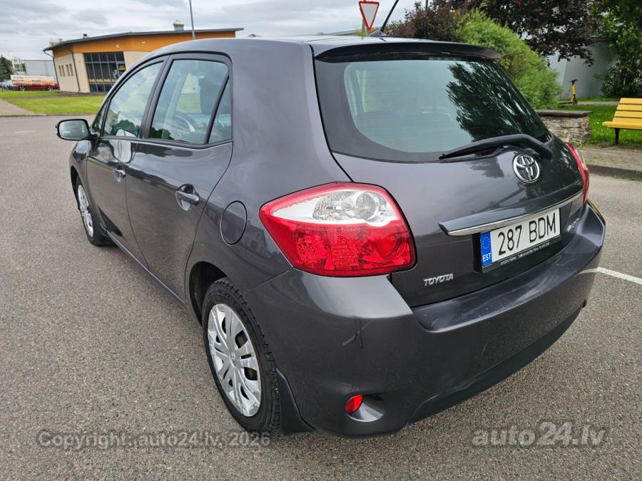 Pelēks Toyota Auris 2011 Paide, ar dzinēja tilpumu 1.60 L un nobraukumu 190 tūkst. km par 4990 €, foto 7 vietnē AUTOMOTO.COM.LV