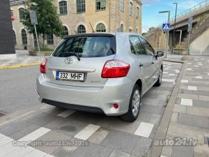 Pelēks Toyota Auris 2011 Tallina, ar dzinēja tilpumu 1.30 L un nobraukumu 60 tūkst. km par 6900 €, foto 9 vietnē AUTOMOTO.COM.LV