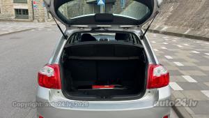 Pelēks Toyota Auris 2011 Tallina, ar dzinēja tilpumu 1.30 L un nobraukumu 60 tūkst. km par 6900 €, foto 11 vietnē AUTOMOTO.COM.LV
