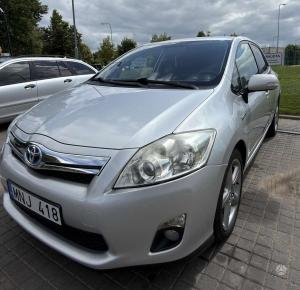 Grey Toyota Auris 2011 in Vilnius, with an engine capacity of 1.80 L and mileage of 201 thousand km for 5200 €, photo 21 on AUTOMOTO.COM.LV