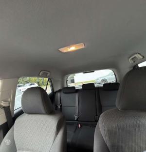 Grey Toyota Auris 2011 in Vilnius, with an engine capacity of 1.80 L and mileage of 201 thousand km for 5200 €, photo 31 on AUTOMOTO.COM.LV