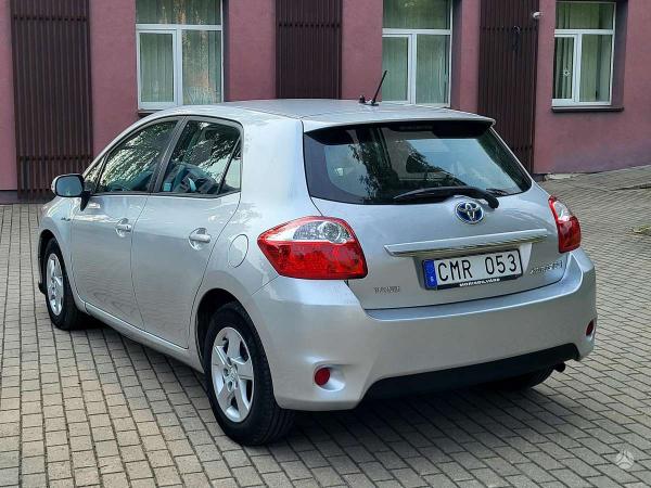 Pelēks Toyota Auris 2011 Šauļi, ar dzinēja tilpumu 1.80 L un nobraukumu 395 tūkst. km par 4990 €, foto 7 vietnē AUTOMOTO.COM.LV