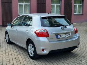 Pelēks Toyota Auris 2011 Šauļi, ar dzinēja tilpumu 1.80 L un nobraukumu 395 tūkst. km par 4990 €, foto 7 vietnē AUTOMOTO.COM.LV