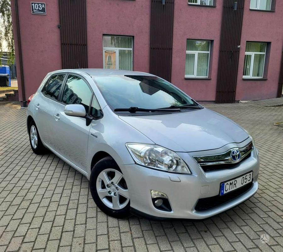 Pelēks Toyota Auris 2011 Šauļi, ar dzinēja tilpumu 1.80 L un nobraukumu 395 tūkst. km par 4990 €, foto 14 vietnē AUTOMOTO.COM.LV