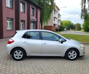 Pelēks Toyota Auris 2011 Šauļi, ar dzinēja tilpumu 1.80 L un nobraukumu 395 tūkst. km par 4990 €, foto 16 vietnē AUTOMOTO.COM.LV