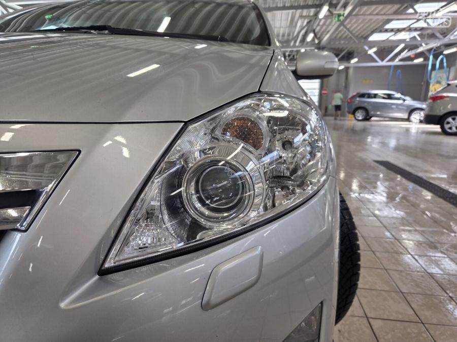 Pelēks Toyota Auris 2011 Ukmergė, ar dzinēja tilpumu 1.80 L un nobraukumu 190 tūkst. km par 6500 €, foto 4 vietnē AUTOMOTO.COM.LV