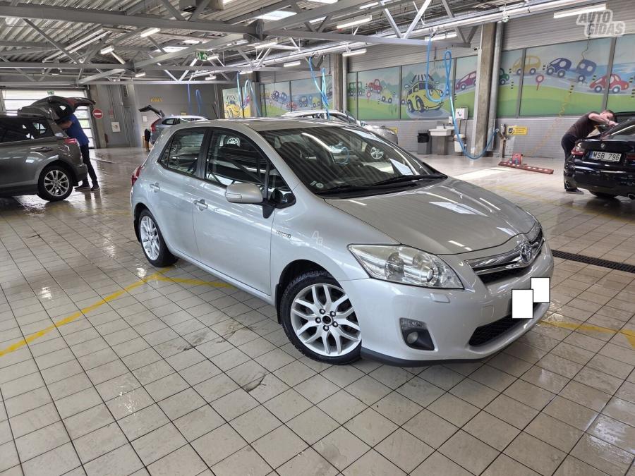 Pelēks Toyota Auris 2011 Ukmergė, ar dzinēja tilpumu 1.80 L un nobraukumu 190 tūkst. km par 6500 €, foto 10 vietnē AUTOMOTO.COM.LV