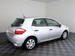 Grey Toyota Auris 2012 in Tallinn, with an engine capacity of 1.60 L and mileage of 279 thousand km for 2799 €, photo 3 on AUTOMOTO.COM.LV