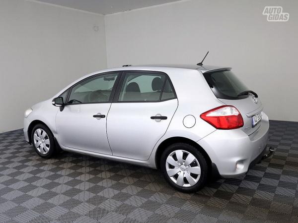 Grey Toyota Auris 2012 in Tallinn, with an engine capacity of 1.60 L and mileage of 279 thousand km for 2799 €, photo 4 on AUTOMOTO.COM.LV