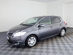 Grey Toyota Auris 2012 in Tallinn, with an engine capacity of 1.60 L and mileage of 379 thousand km for 2599 €, photo 2 on AUTOMOTO.COM.LV