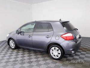 Grey Toyota Auris 2012 in Tallinn, with an engine capacity of 1.60 L and mileage of 379 thousand km for 2599 €, photo 4 on AUTOMOTO.COM.LV
