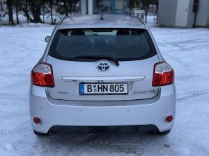 Grey Toyota Auris 2012 in Marijampole, with an engine capacity of 1.80 L and mileage of 280 thousand km for 5200 €, photo 4 on AUTOMOTO.COM.LV