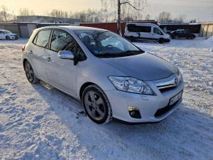 Pelēks Toyota Auris 2012 Kauņa, ar dzinēja tilpumu 1.80 L un nobraukumu 163 tūkst. km par 6300 €, foto  vietnē AUTOMOTO.COM.LV