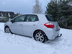 Pelēks Toyota Auris 2012 Viļņa, ar dzinēja tilpumu 1.60 L un nobraukumu 214 tūkst. km par 5600 €, foto 2 vietnē AUTOMOTO.COM.LV