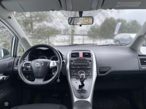 Pelēks Toyota Auris 2012 Viļņa, ar dzinēja tilpumu 1.60 L un nobraukumu 214 tūkst. km par 5600 €, foto 8 vietnē AUTOMOTO.COM.LV