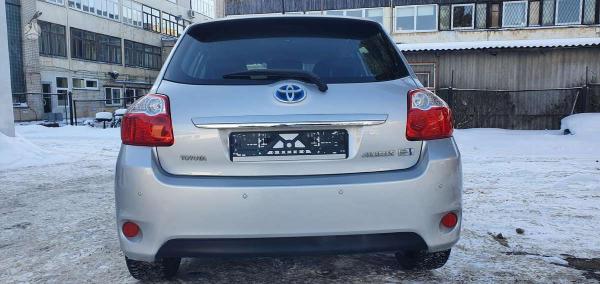 Pelēks Toyota Auris 2012 Kauņa, ar dzinēja tilpumu 1.80 L un nobraukumu 247 tūkst. km par 5899 €, foto 2 vietnē AUTOMOTO.COM.LV
