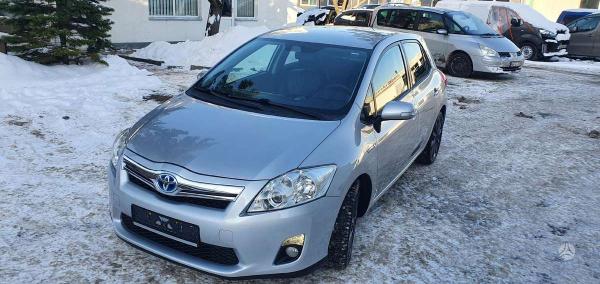 Pelēks Toyota Auris 2012 Kauņa, ar dzinēja tilpumu 1.80 L un nobraukumu 247 tūkst. km par 5899 €, foto 7 vietnē AUTOMOTO.COM.LV
