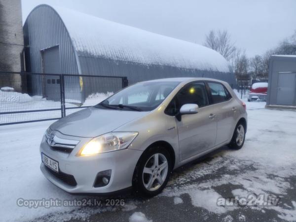 Pelēks Toyota Auris 2012 Tallina, ar dzinēja tilpumu 1.80 L un nobraukumu 175 tūkst. km par 6800 €, foto 1 vietnē AUTOMOTO.COM.LV