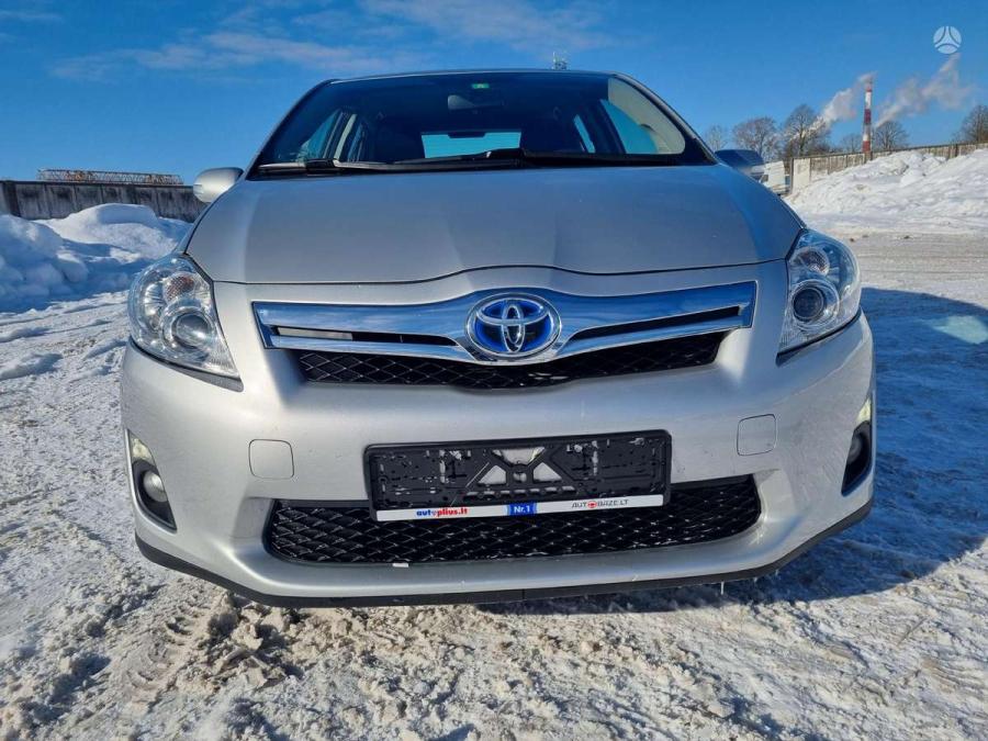 Pelēks Toyota Auris 2012 Šauļi, ar dzinēja tilpumu 1.80 L un nobraukumu 159 tūkst. km par 6300 €, foto 2 vietnē AUTOMOTO.COM.LV