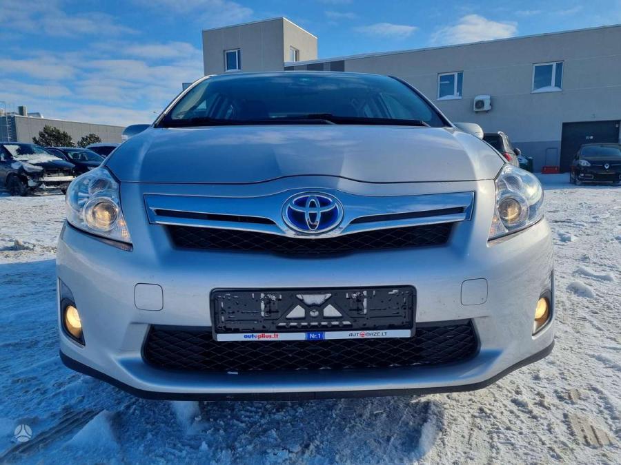Pelēks Toyota Auris 2012 Šauļi, ar dzinēja tilpumu 1.80 L un nobraukumu 159 tūkst. km par 6300 €, foto 3 vietnē AUTOMOTO.COM.LV