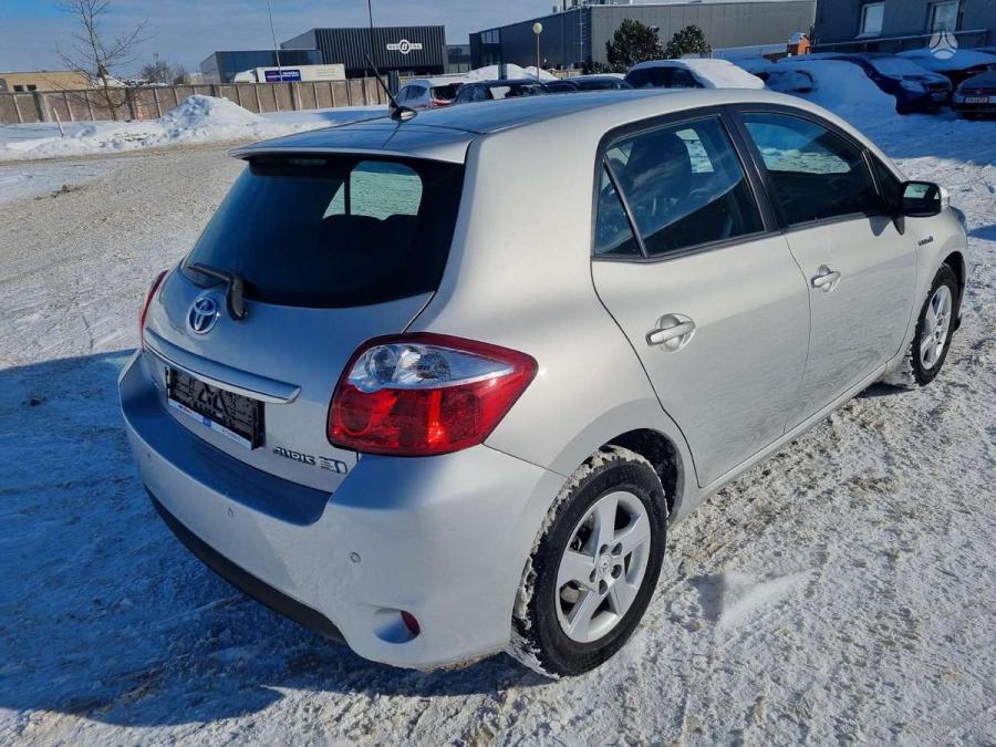 Pelēks Toyota Auris 2012 Šauļi, ar dzinēja tilpumu 1.80 L un nobraukumu 159 tūkst. km par 6300 €, foto 10 vietnē AUTOMOTO.COM.LV