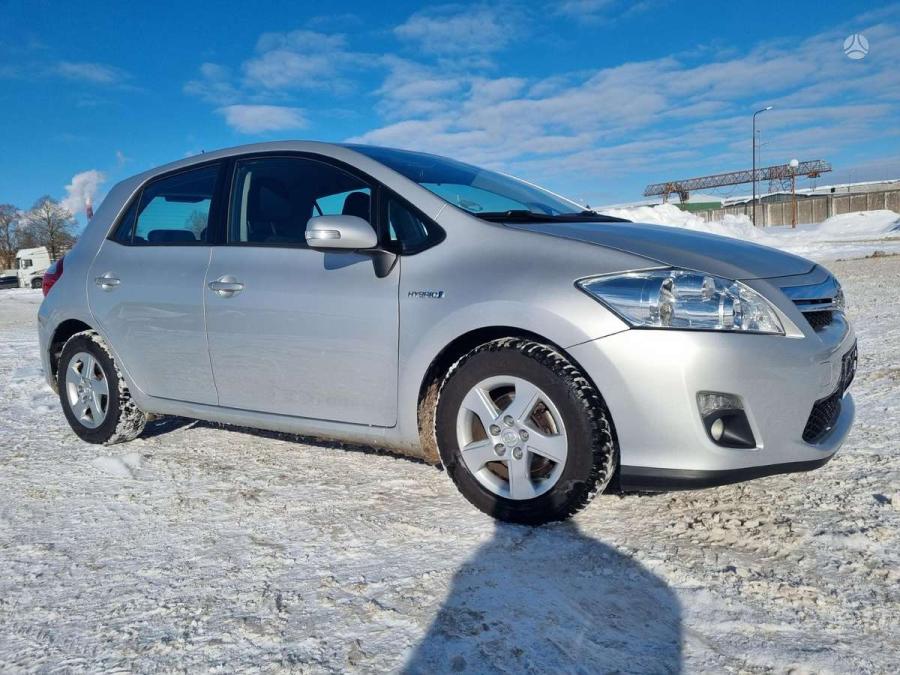 Pelēks Toyota Auris 2012 Šauļi, ar dzinēja tilpumu 1.80 L un nobraukumu 159 tūkst. km par 6300 €, foto 13 vietnē AUTOMOTO.COM.LV