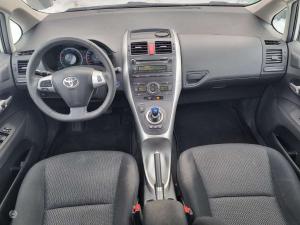Pelēks Toyota Auris 2012 Šauļi, ar dzinēja tilpumu 1.80 L un nobraukumu 159 tūkst. km par 6300 €, foto 18 vietnē AUTOMOTO.COM.LV