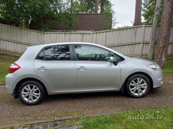 Grey Toyota Auris 2012 in Tallinn, with an engine capacity of 1.60 L and mileage of 139 thousand km for 4850 €, photo 1 on AUTOMOTO.COM.LV