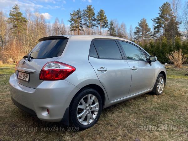 Grey Toyota Auris 2012 in Tallinn, with an engine capacity of 1.60 L and mileage of 139 thousand km for 5300 €, photo 2 on AUTOMOTO.COM.LV