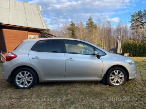 Pelēks Toyota Auris 2012 Tallina, ar dzinēja tilpumu 1.60 L un nobraukumu 139 tūkst. km par 5300 €, foto 5 vietnē AUTOMOTO.COM.LV