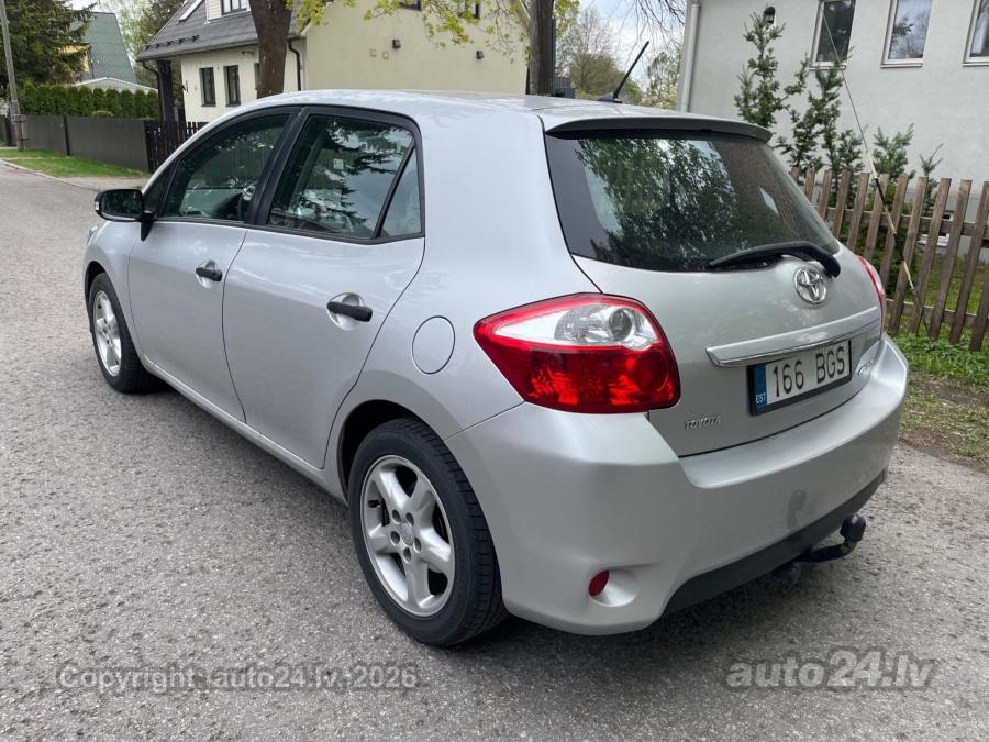 Pelēks Toyota Auris 2012 Tallina, ar dzinēja tilpumu 1.60 L un nobraukumu 197 tūkst. km par 4100 €, foto 7 vietnē AUTOMOTO.COM.LV