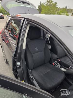 Grey Toyota Auris 2012 in Ukmerge, with an engine capacity of 1.80 L and mileage of 180 thousand km for 6450 €, photo 19 on AUTOMOTO.COM.LV