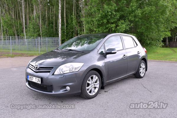 Grey Toyota Auris 2012 in Tartu, with an engine capacity of 1.60 L and mileage of 0 thousand km for 3990 €, photo 1 on AUTOMOTO.COM.LV