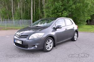 Pelēks Toyota Auris 2012 Tartu, ar dzinēja tilpumu 1.60 L un nobraukumu 0 tūkst. km par 3990 €, foto  vietnē AUTOMOTO.COM.LV