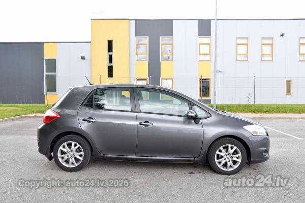 Grey Toyota Auris 2012 in Tartu, with an engine capacity of 1.60 L and mileage of 0 thousand km for 3990 €, photo 6 on AUTOMOTO.COM.LV
